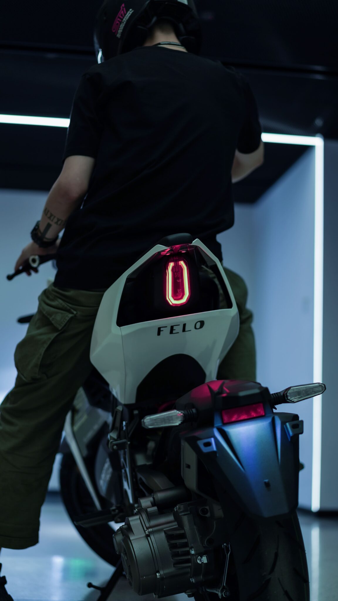 FELO FW06 Elektroroller | Felo Deutschland